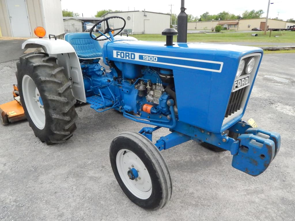 Technical Specifications and Data for Ford 1900