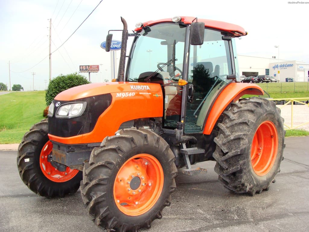 Technical Specifications and Data for Kubota M9540